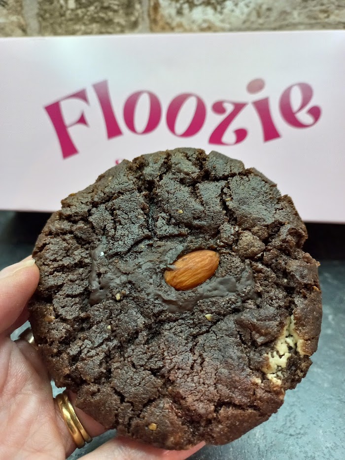Floozie Stuffed Cookies – The Review Studio