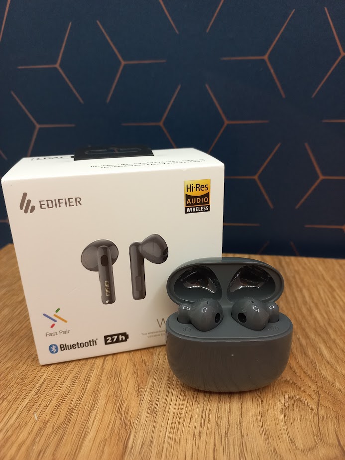 Edifier W320TN Earbuds – The Review Studio