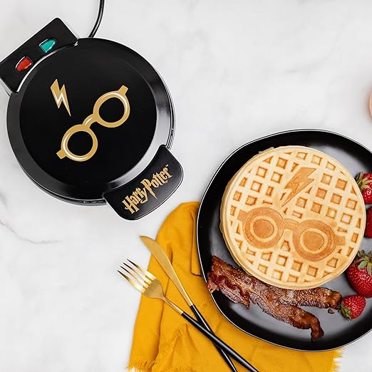 Harry Potter Waffle Maker – The Review Studio