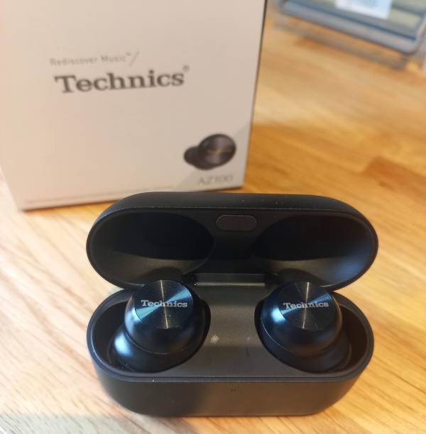 Technics AZ100 Earbuds – The Review Studio